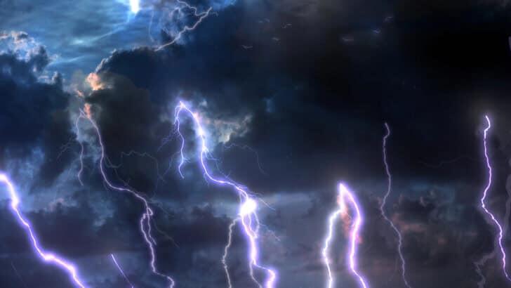 The Most Dangerous Lightning Strikes Ever Witnessed in the US - NewsBreak