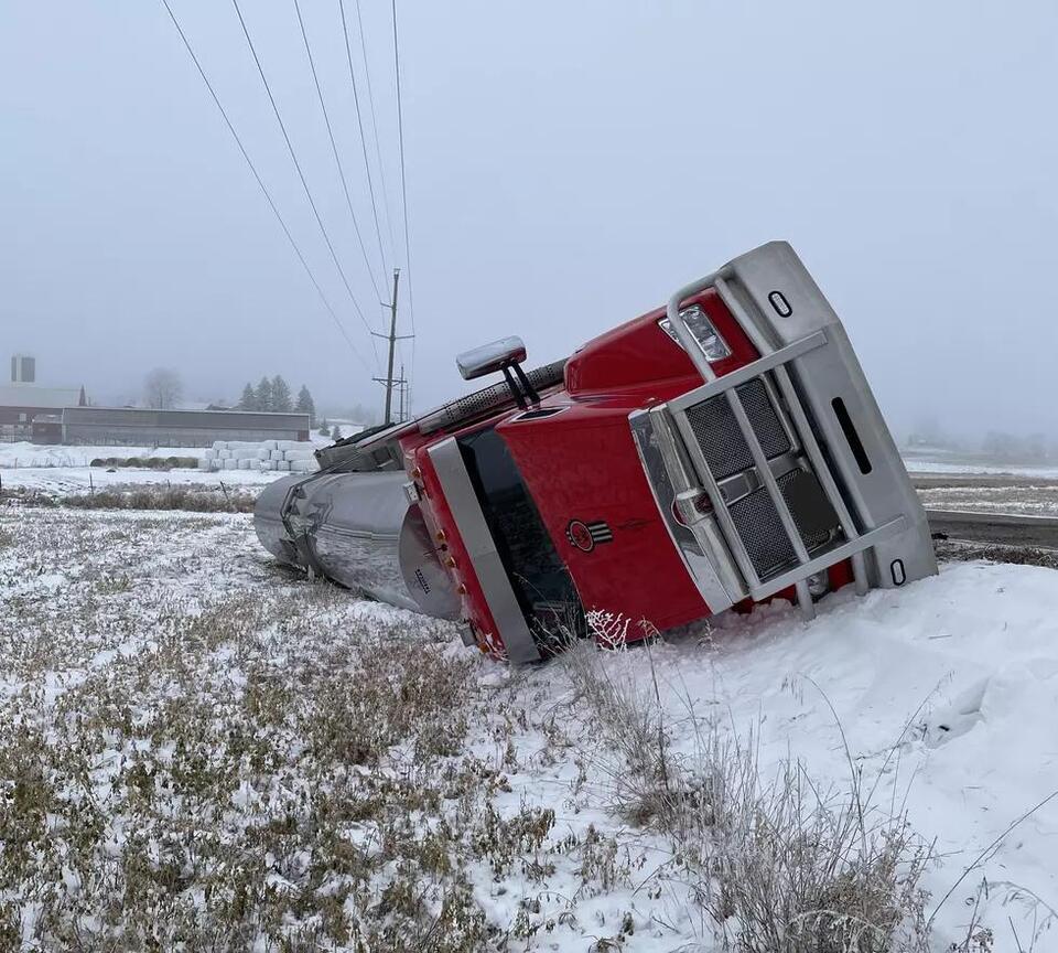 No One Hurt In Tanker Truck Roll Over Near Albany