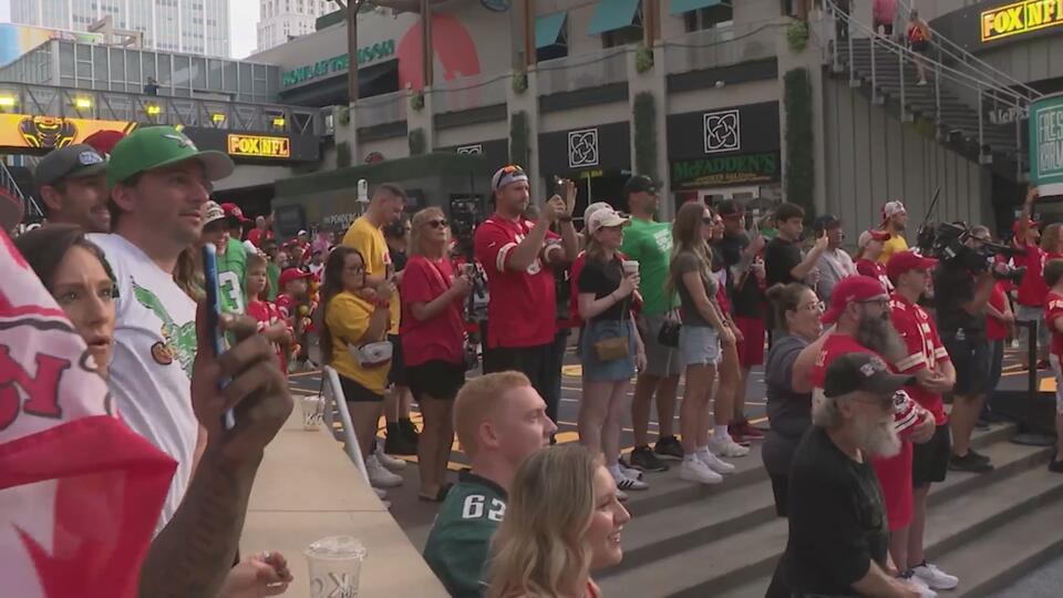 Hundreds of Kansas City Chiefs fans gather for Super Bowl rematch at ...