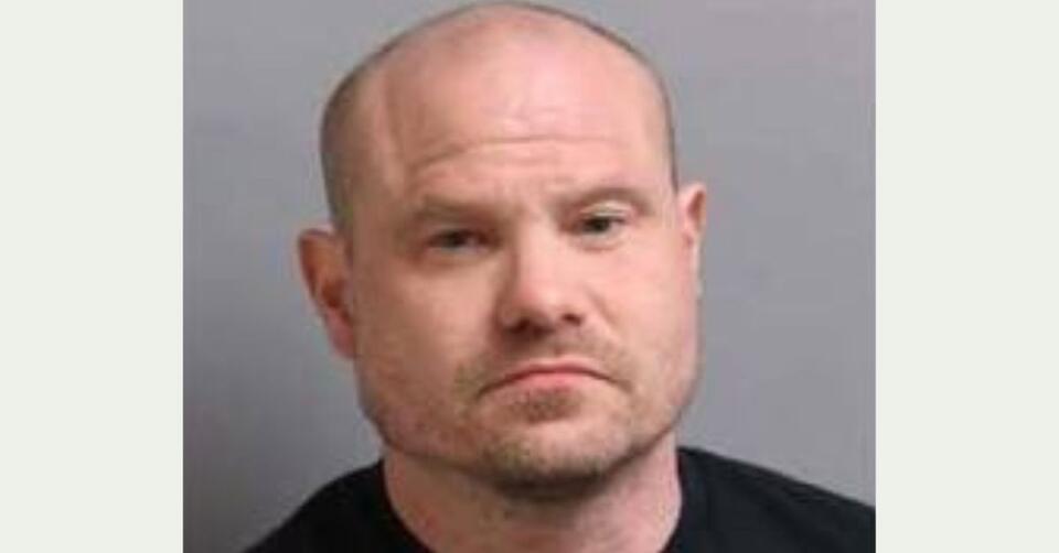 Man faces DWI charges after crash in Glens Falls with children in car - NewsBreak