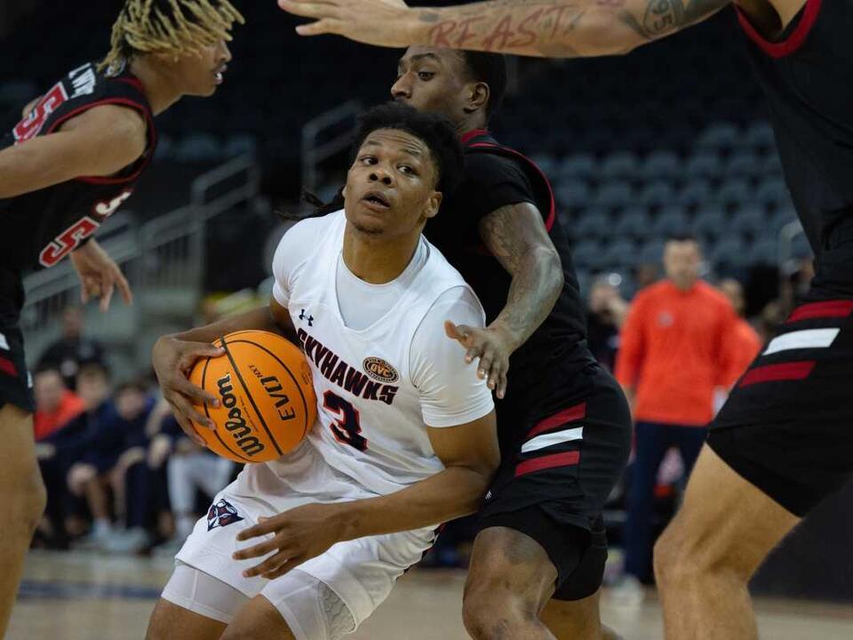 Former All-OVC Guard Jordan Sears Announces Top Six Schools
