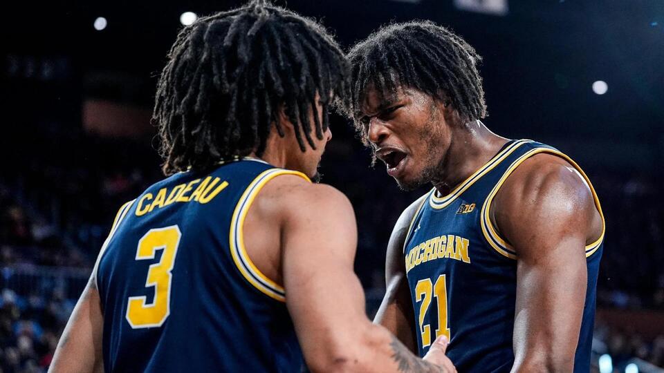Michigan vs. Arizona odds, March Madness predictions: 2026 NCAA ...