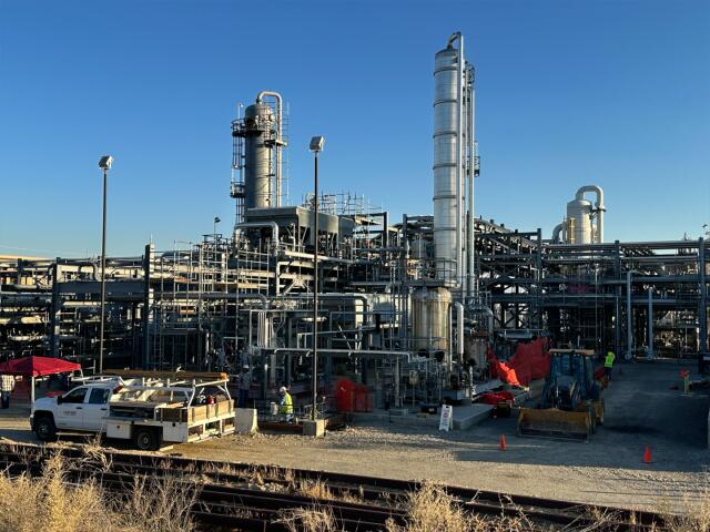 California Resources Corp. breaks ground on state's first carbon ...