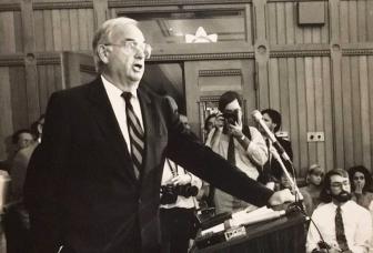 Lowell Weicker, Connecticut governor and U.S. senator, dies at 92 ...
