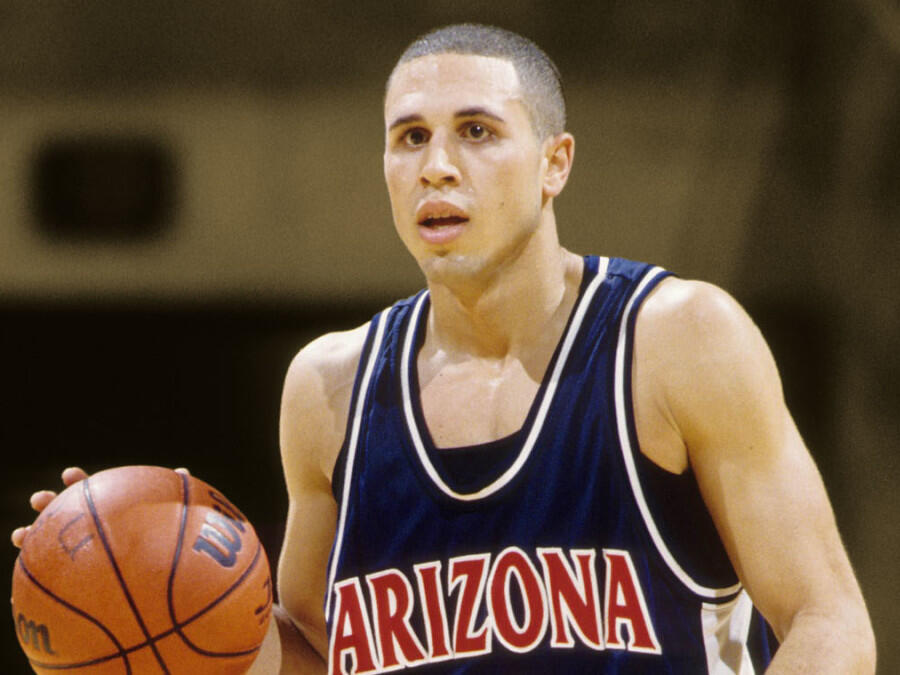 "Jason Kidd with a jumpshot" - A scouting report on Mike Bibby in 1998
