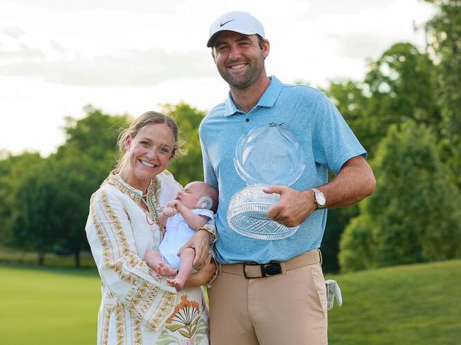 Scottie Scheffler Celebrates Tournament Win With Wife Meredith And One ...