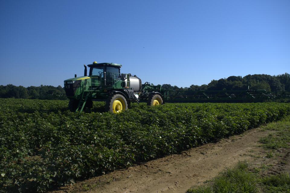 The EPA is resuming use of a potent herbicide and seeks farmer feedback ...