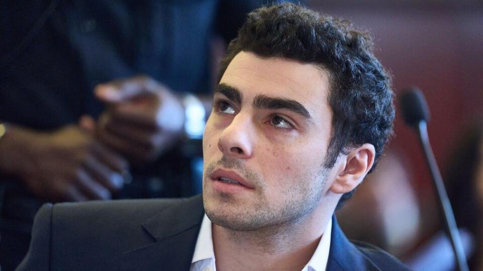 Luigi Mangione seeks dismissal of the death penalty charge - NewsBreak