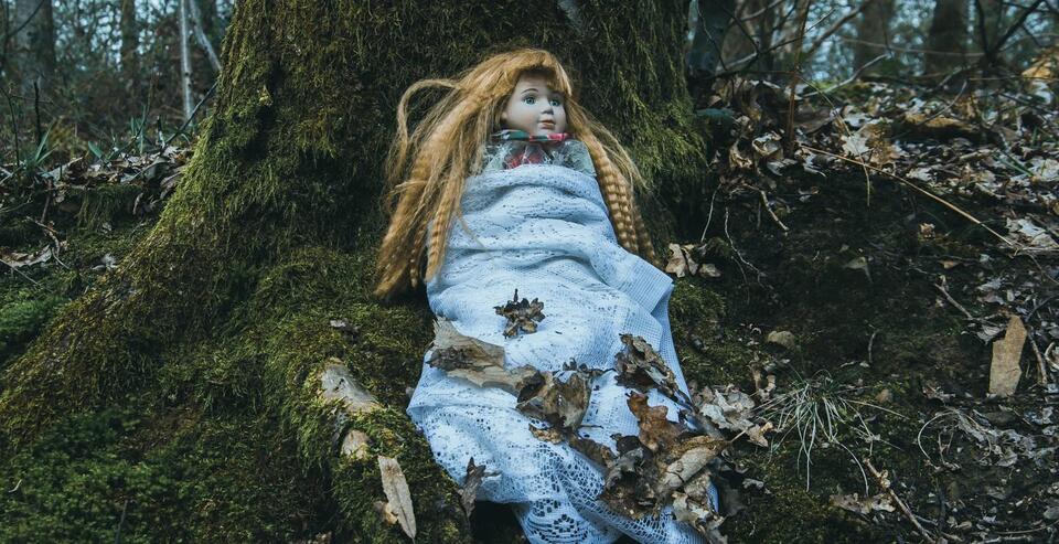 Paranormal Investigator Died While Touring With Famous “Possessed” Doll ...