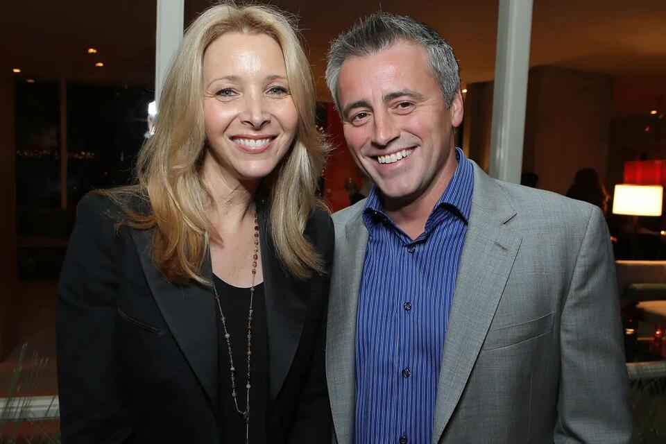 Lisa Kudrow had to text Matt LeBlanc after rewatching hilarious Friends ...