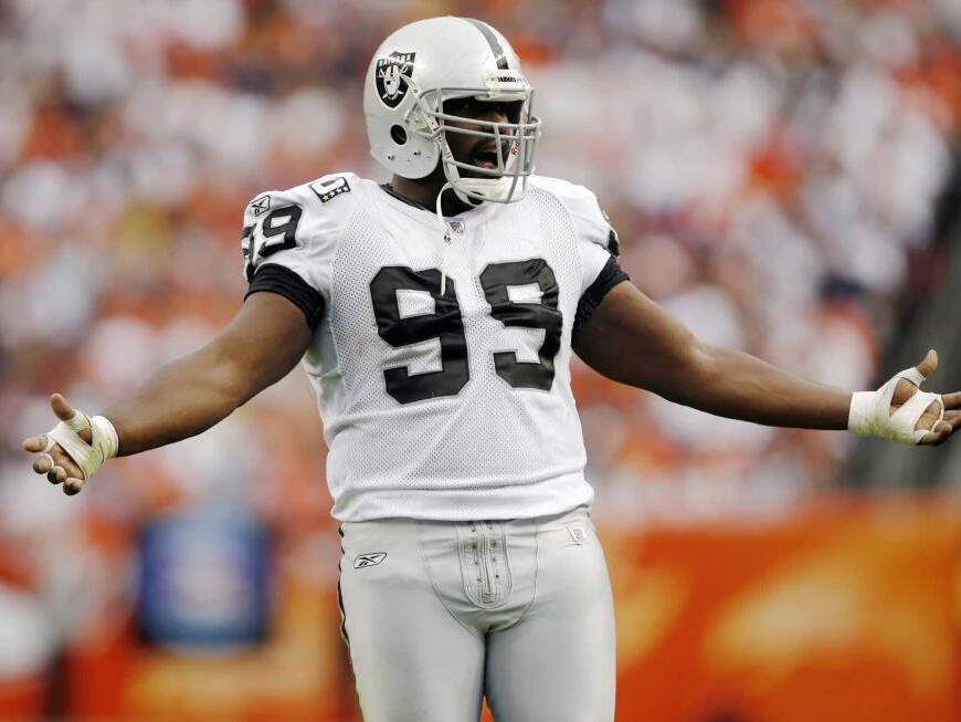 Warren Sapp relishes return to football as he serves as grad assistant ...