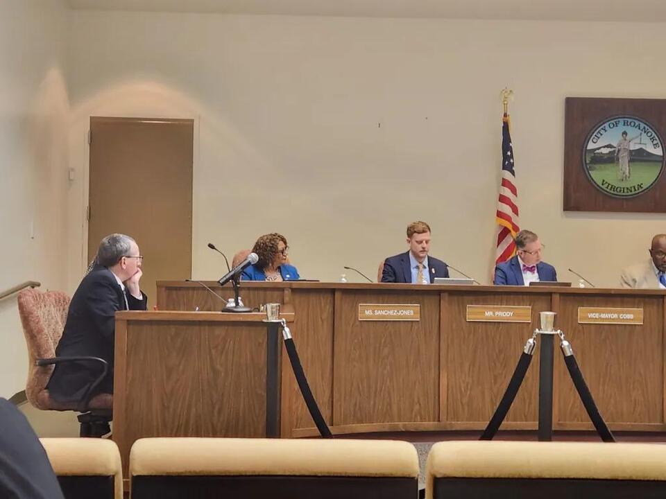 Roanoke city manager’s departure comes as city council faces an unusual ...