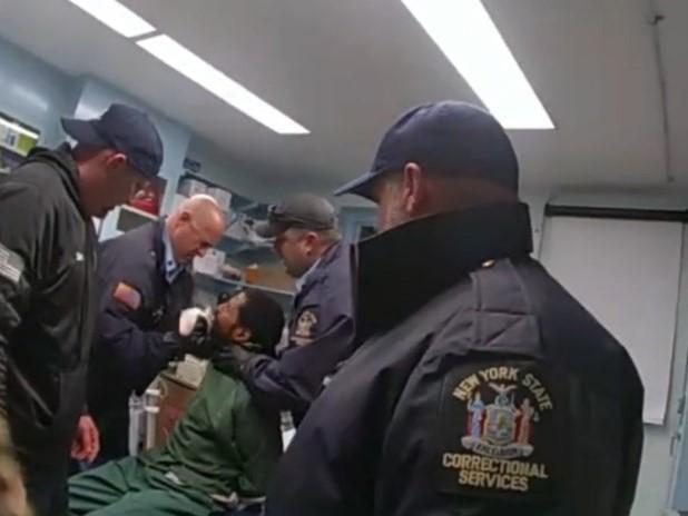 Grand Jury Indicts 10 Former Prison Guards in December Death of New ...