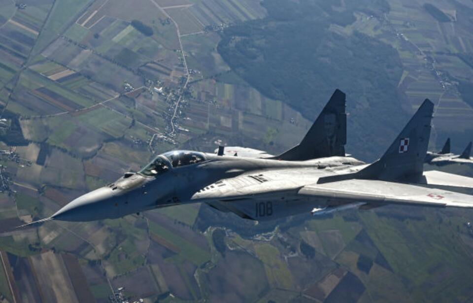 The Soviet Mikoyan MiG-29 Fulcrum quickly dominated the skies and ...