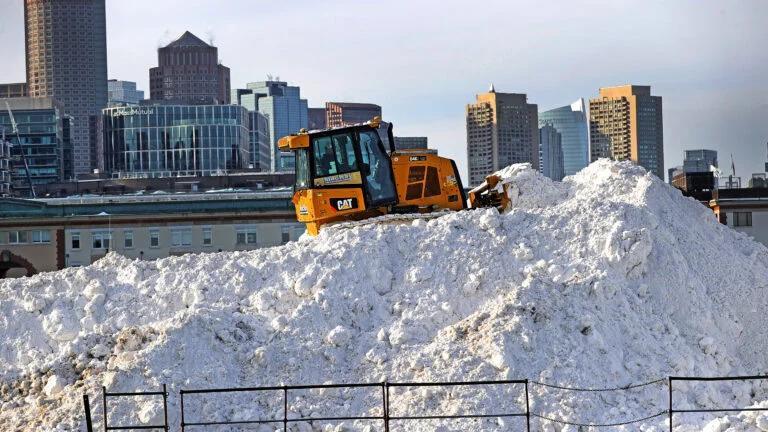 As storm cleanup lingers, City Council pushes for snow melters and ...