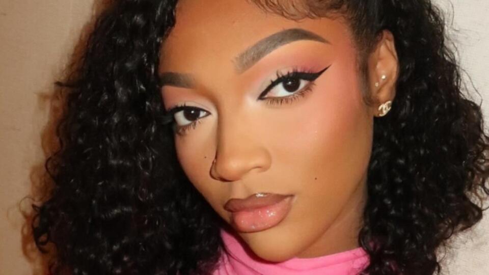 Angel Reese Will Grab Your Attention in Pink Mini-Skirt - NewsBreak