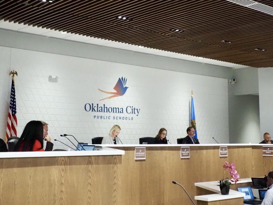 Oklahoma City school board accepts superintendent’s resignation Oklahoma City school board accepts superintendent’s resignation