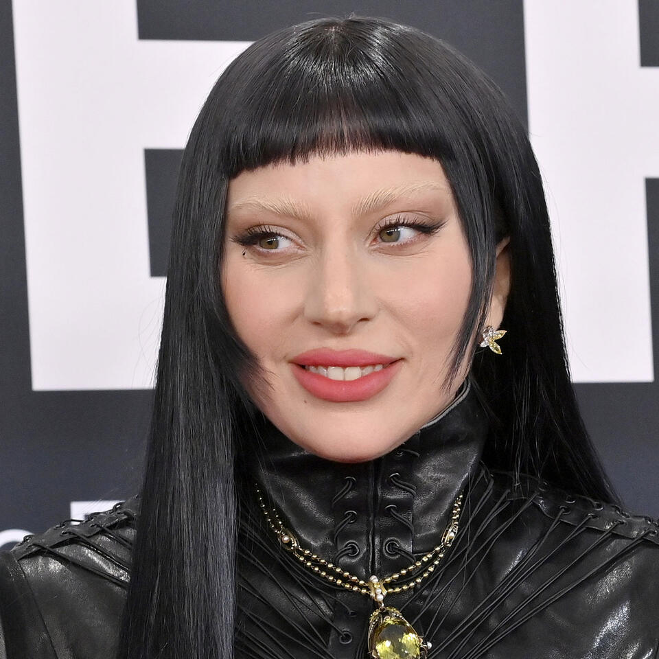 Fans Are 'Obsessed' With Lady Gaga's New Chin-Length Hair ...