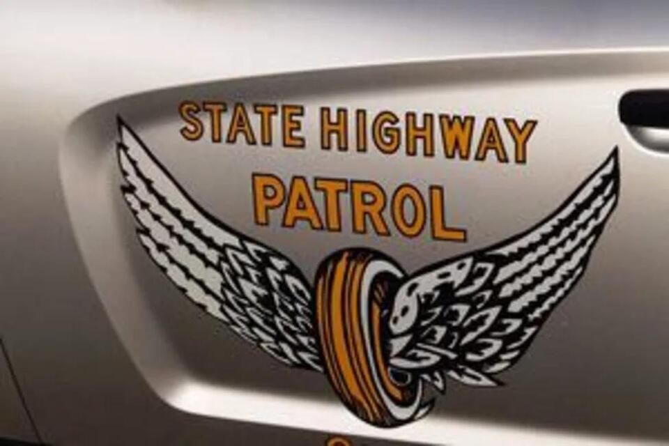1 person suffers serious injuries after motorcycle crash near Speedway ...