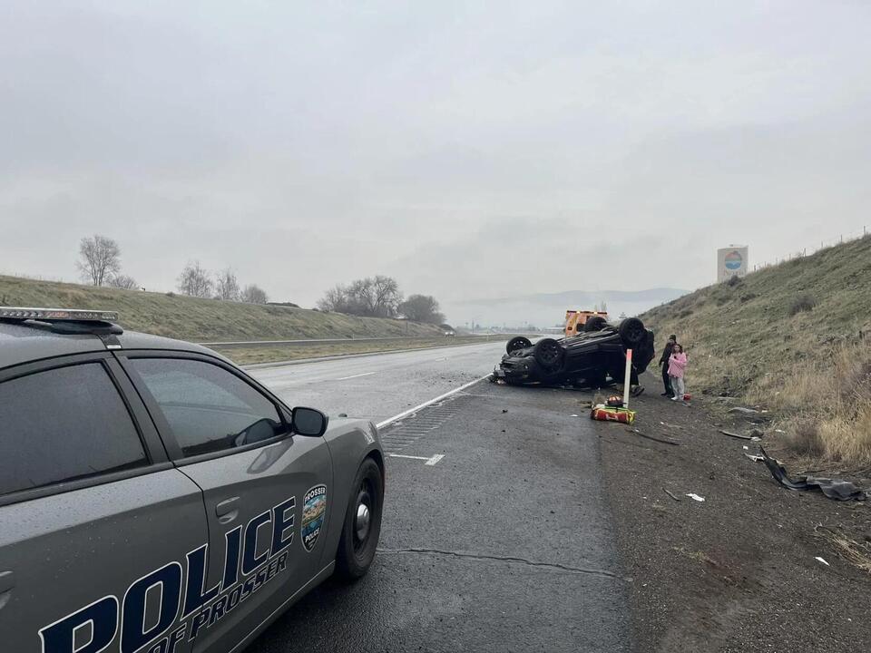 Prosser police, WSP respond to rollover on I-82 Thursday morning ...