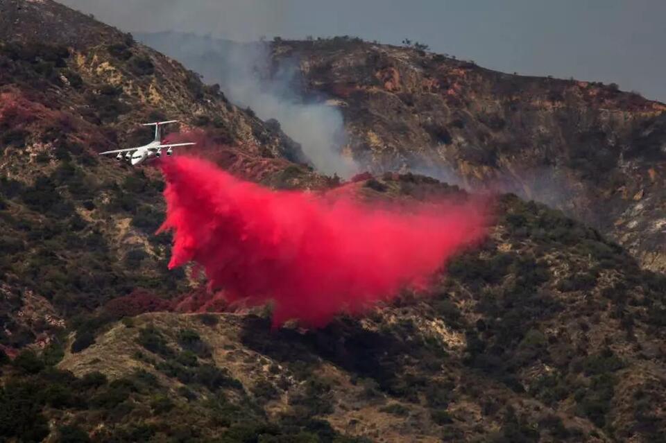 What Is the Pink Stuff Being Dropped Over the Los Angeles Fires ...