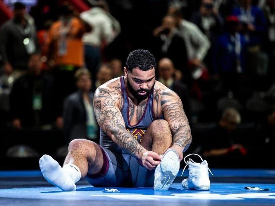Olympic wrestler Gable Steveson signs with Bills
