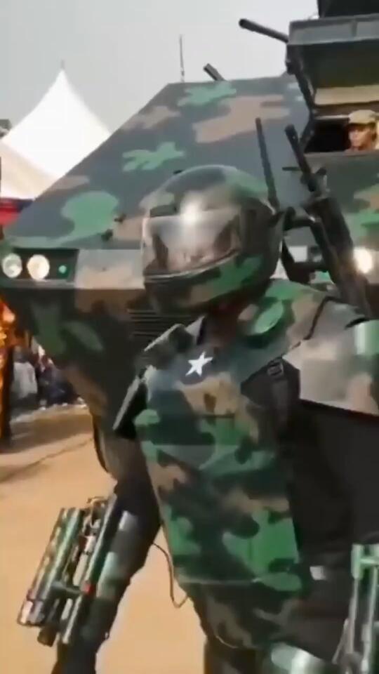 The Scariest Military Uniform In The World Military Newsbreak