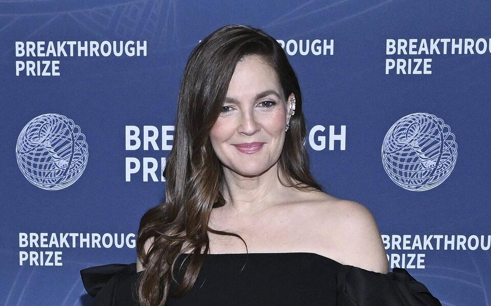 Drew Barrymore Leaves George Clooney’s Broadway Debut After 10 Minutes ...
