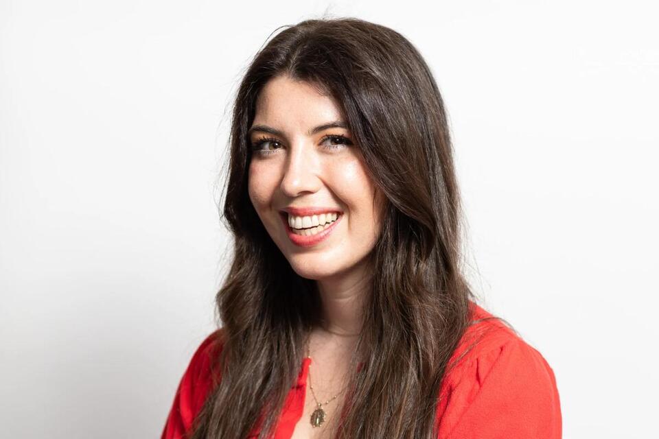 The Verge hires Hayden Field as senior AI reporter - NewsBreak