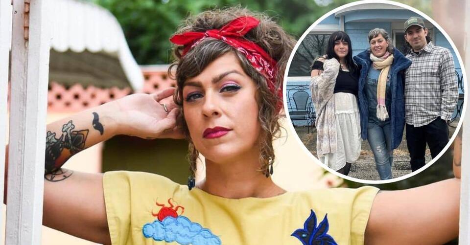 ‘American Pickers’ Star Danielle Colby Shows Off Rare Photo Of Grown ...