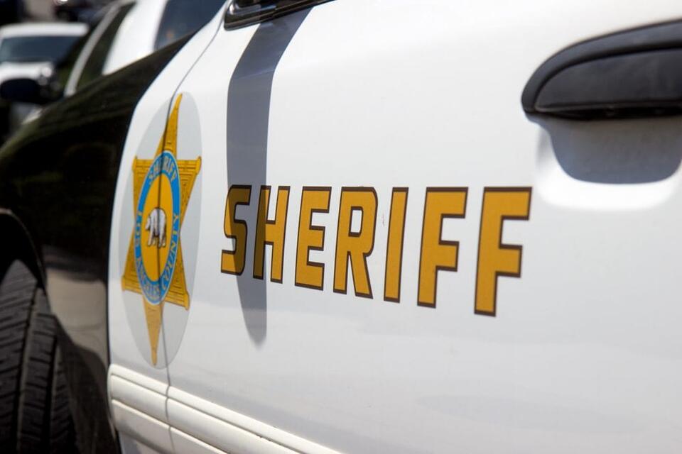 Sheriff’s deputies respond to assault call in Valencia - NewsBreak