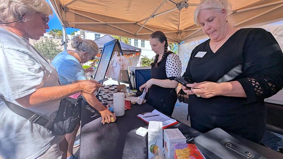 Farmers market organizers confused about non-permit renewal - NewsBreak