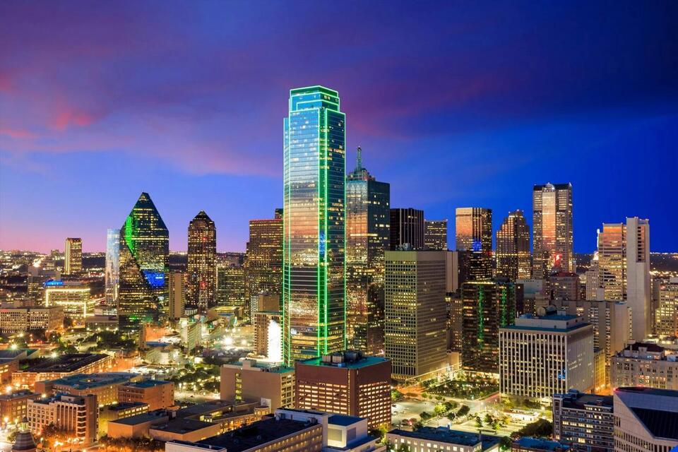 Prominent Dallas Building Changed to Minnesota Vikings Colors Last ...