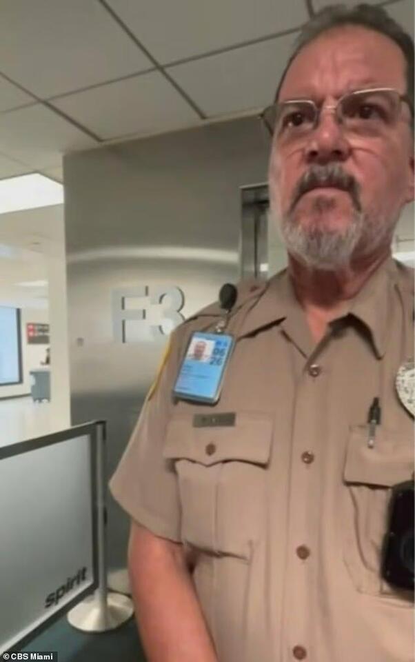 Furious Spirit Airlines passenger lashes out after being banned for her outfit - NewsBreak