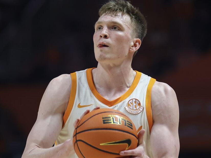 Dalton Knecht named Co-SEC Player of the Week, makes history