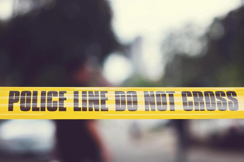 Chicago weekend shootings leave 2 dead, 23 hurt, police say - NewsBreak