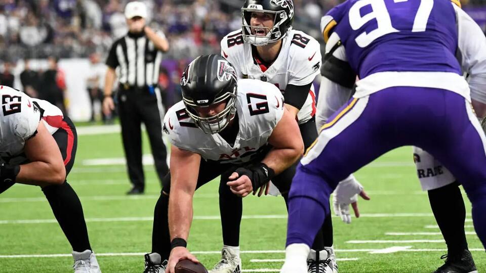 Drew Dalman to sign with the Chicago Bears: What it means for the Bears ...