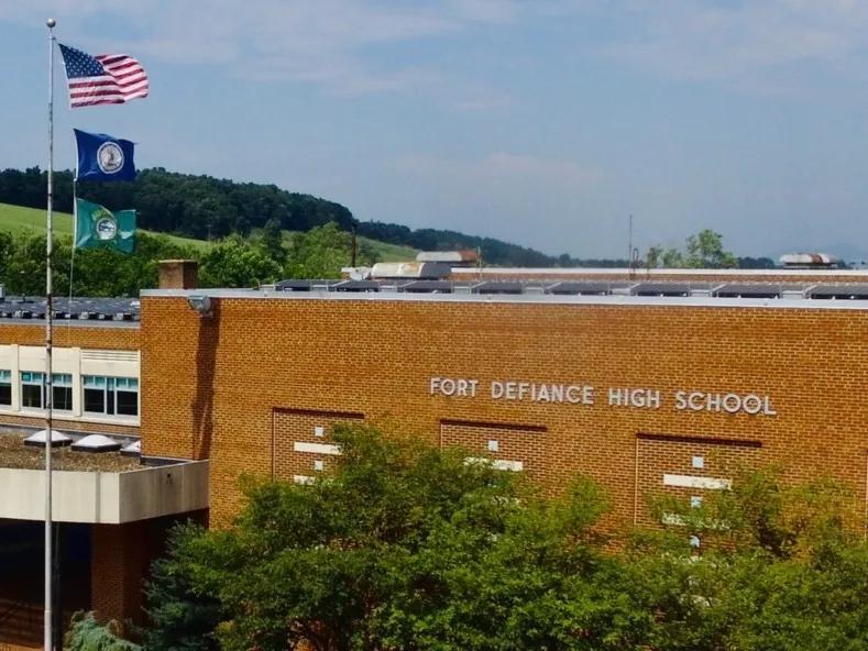 Fort Defiance students display what appears to be Nazi salute in social ...