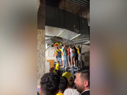 Over 75 minutes delayed. Fans crawling through air vents. What went ...