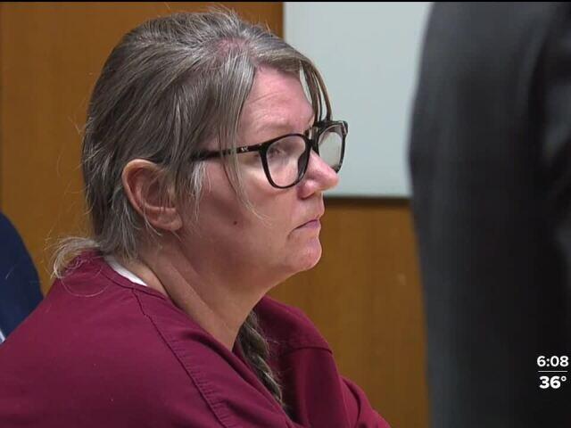 Could Jennifer Crumbley get a new trial? Judge reviews 'proffer ...