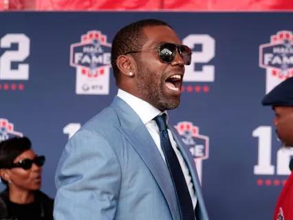 NFL Icon Randy Moss Reveals He Is Battling Medical Issue, Asks For Prayers