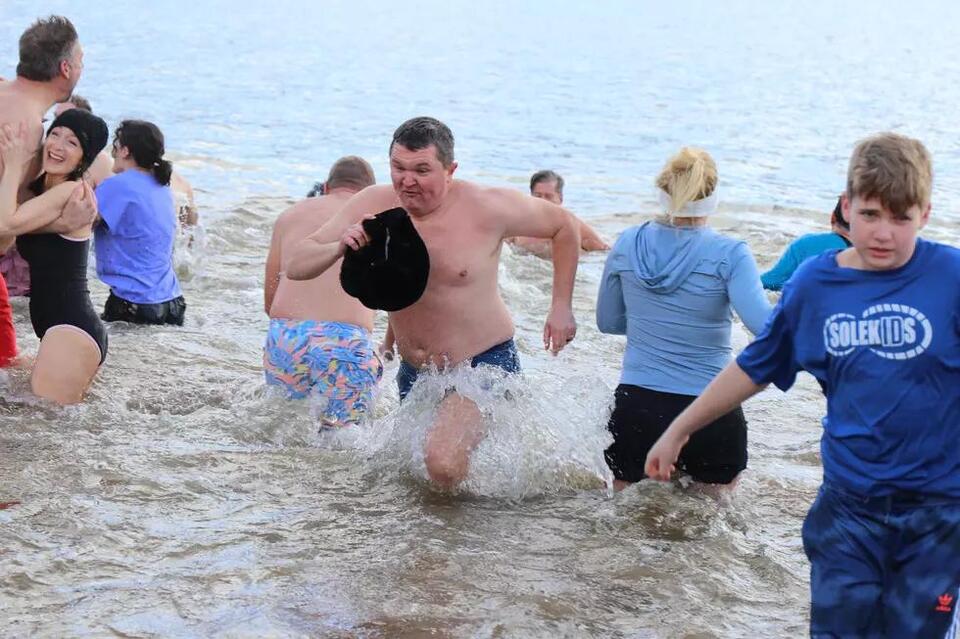 Idahoans Get Frozen for Make A Wish Idaho [photos] - NewsBreak