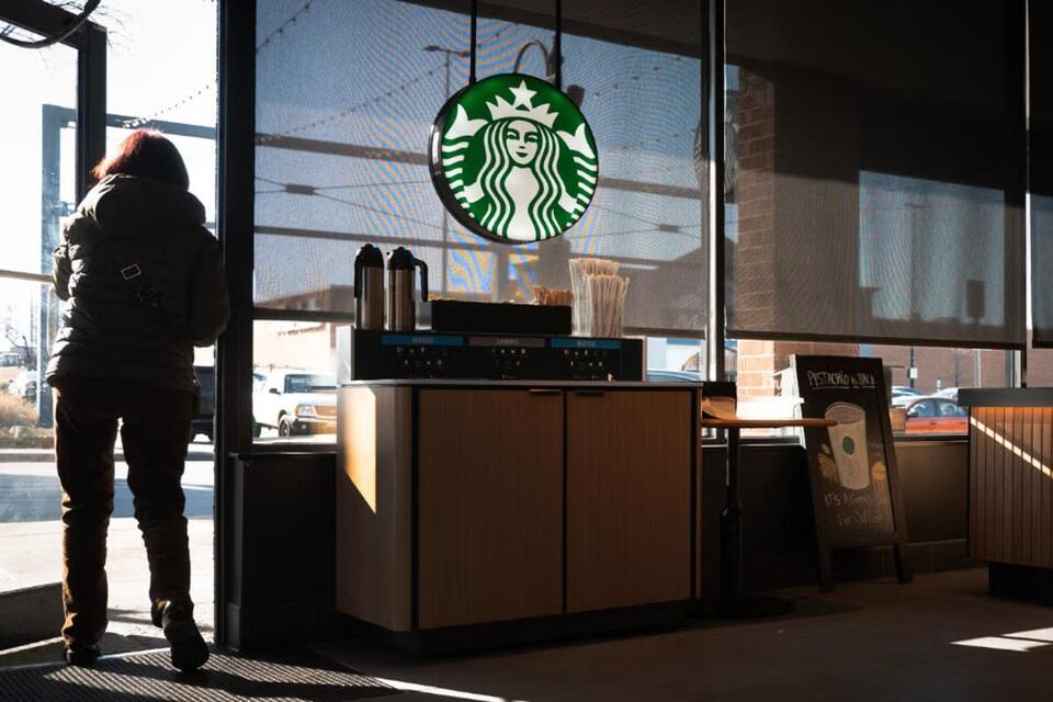 Starbucks CEO gives update on store overhaul affecting 1,000 locations ...