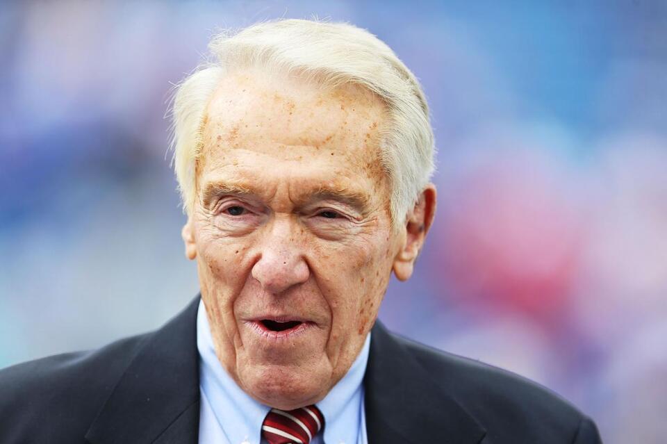 Marv Levy Celebrating 101st Birthday Today Newsbreak 4221
