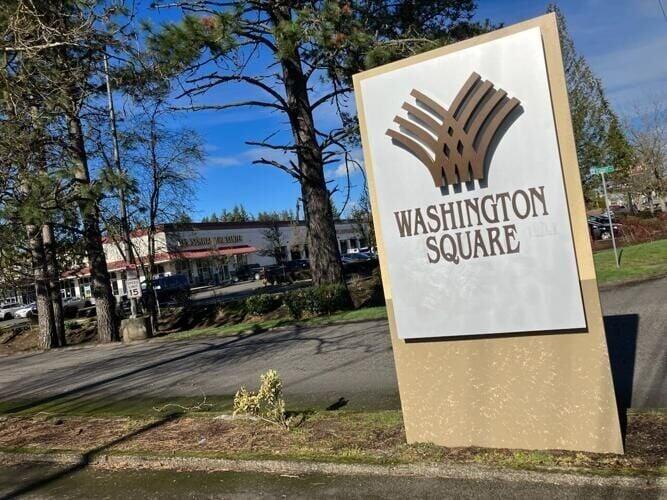 Man who threatened Washington Square mall clerks, security with knife ...