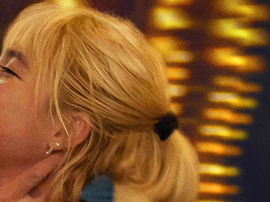 A24 Is Well Aware Of The Hilarious Horse Meme From Florence Pugh And ...