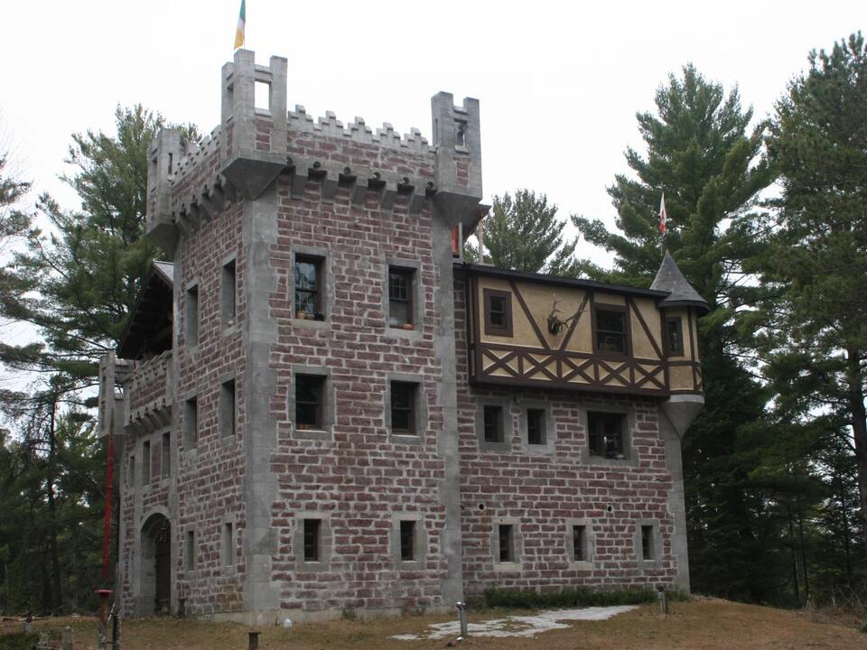 Short film tells the story of Northwoods man who built a castle