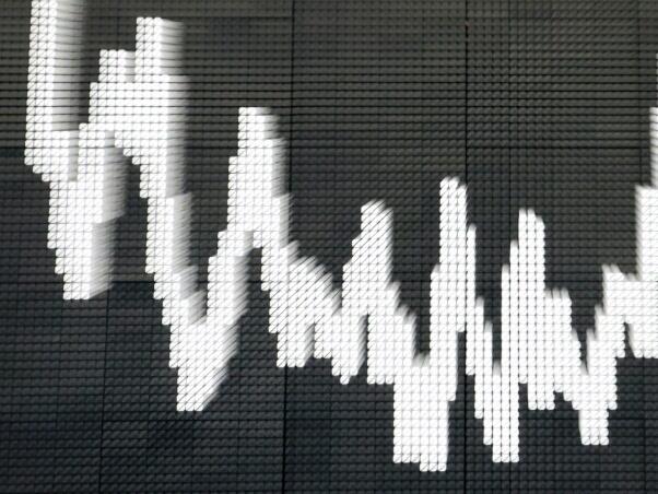 Tech rally ebbs, leaves Wall Street adrift