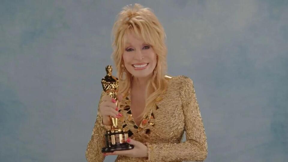 Dolly Parton Celebrates First Oscar Win at Age 79 - NewsBreak