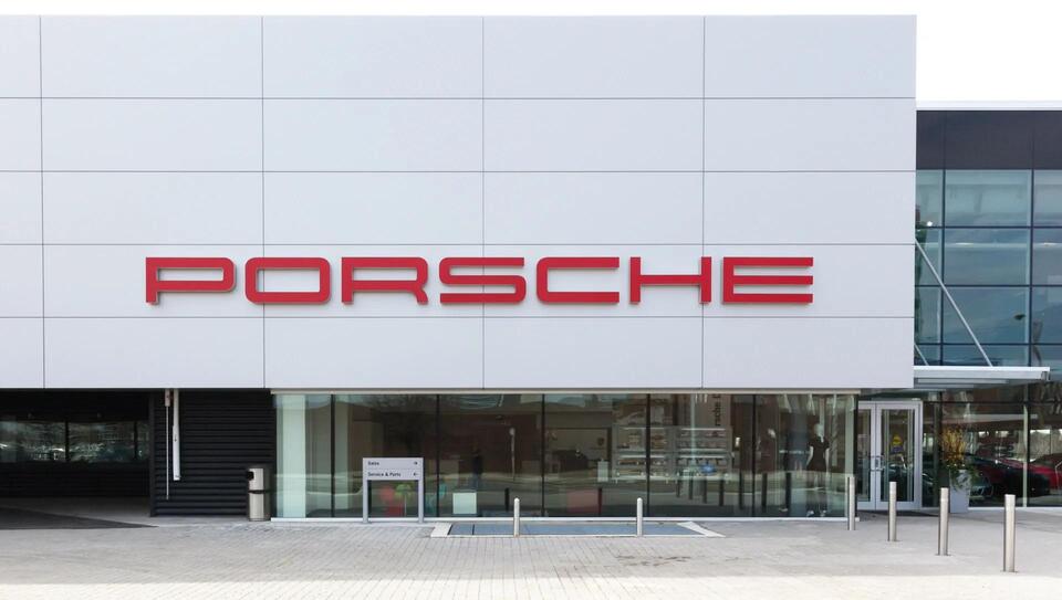 Porsche unveils new model with tech from championship-winning race car ...